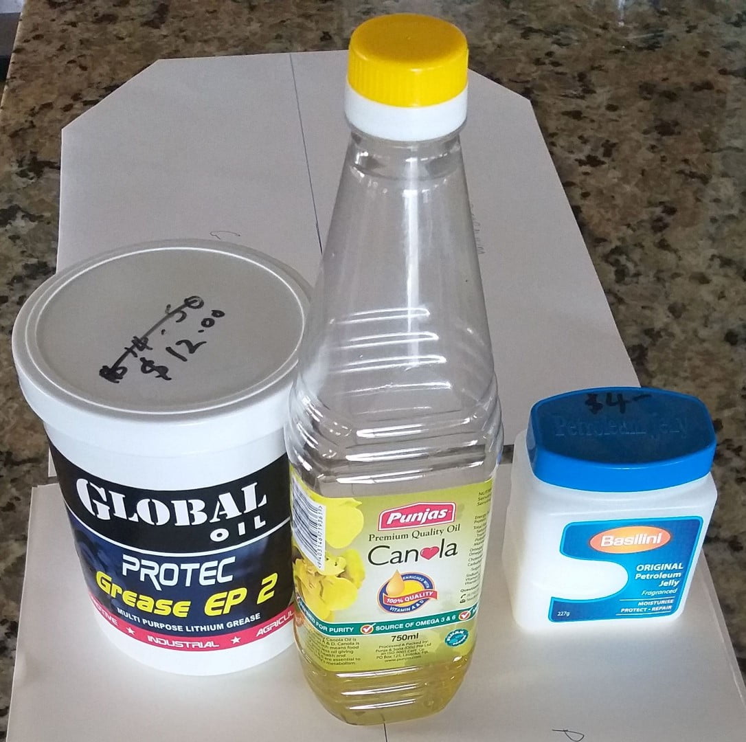 Homemade Sticky Boards – Beekeeping in Fiji